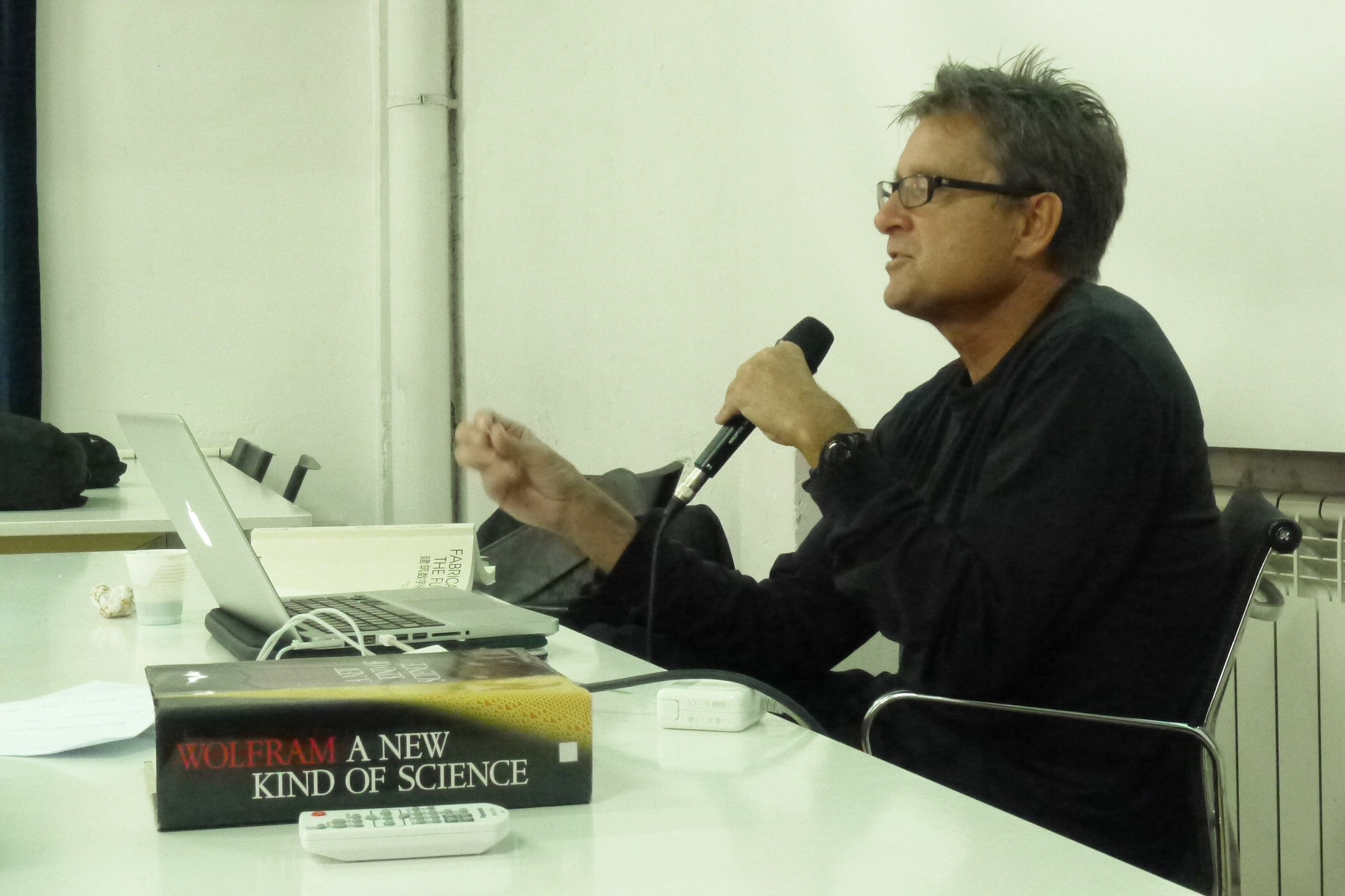 Neil Leach Master class on the MAA program – IAAC Blog