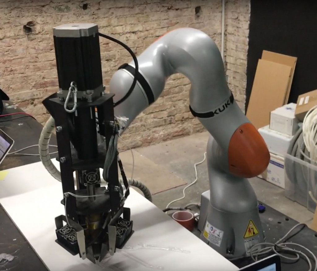 ROBOTIC AND MIXED REALITY - FABRICATION – IAAC Blog