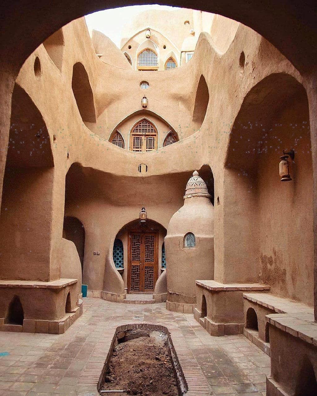 New Ghanzi : A hybrid of San heritage with 3D printed clay architecture