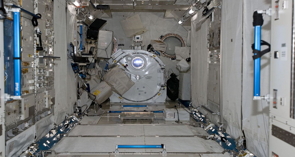 SPACE WORKER - EXPANDABLE SPACE HABITATS – IAAC Blog